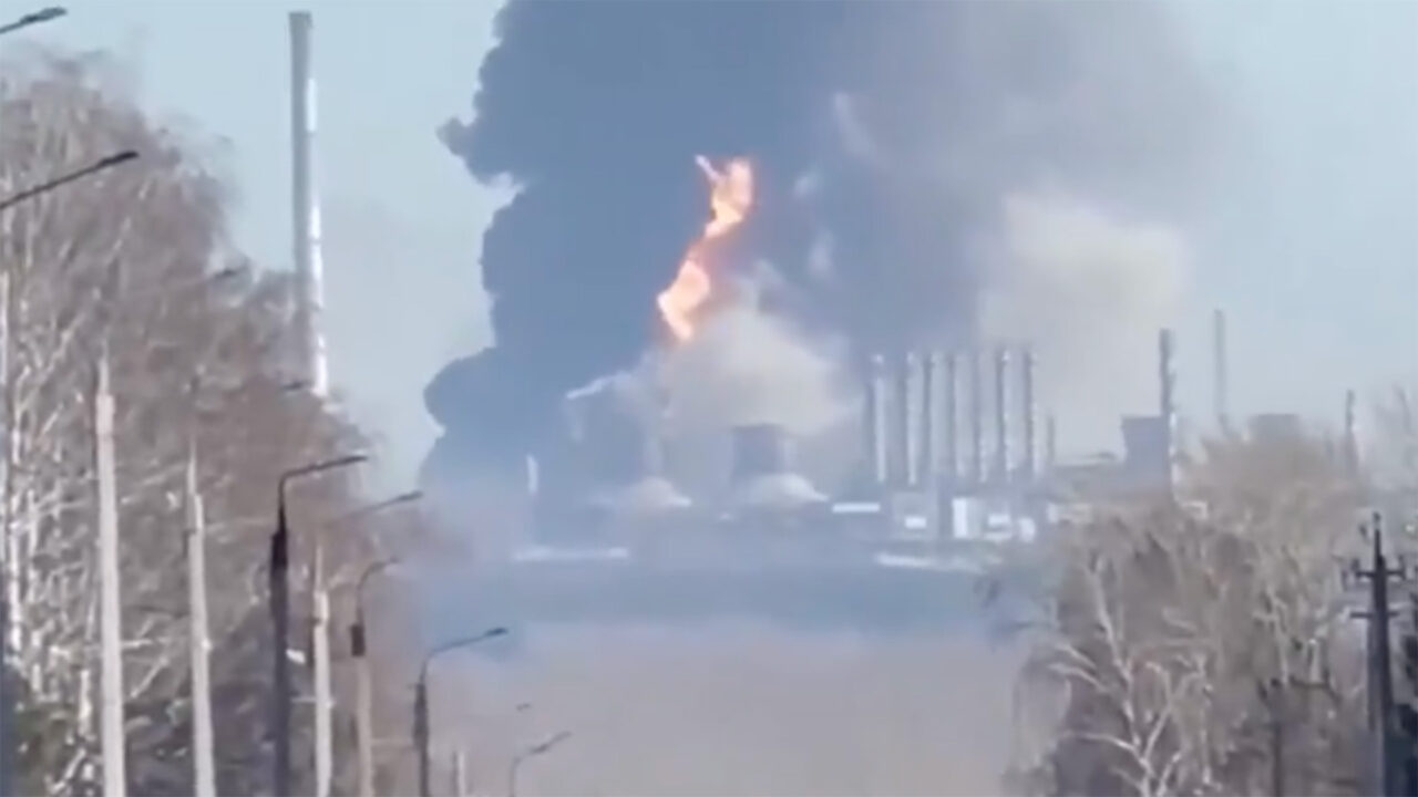 Major Explosion at Russian Petrochemical Plant Results in Fatalities ...