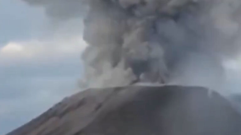 Hikers Escape Guatemala Santiaguito Volcano Eruption – MILLENNIUM NEWS 24/7