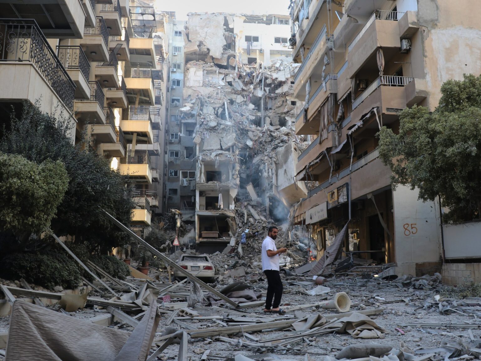 Rescuers Search for Survivors After Hotel Collapse in Philippines ...