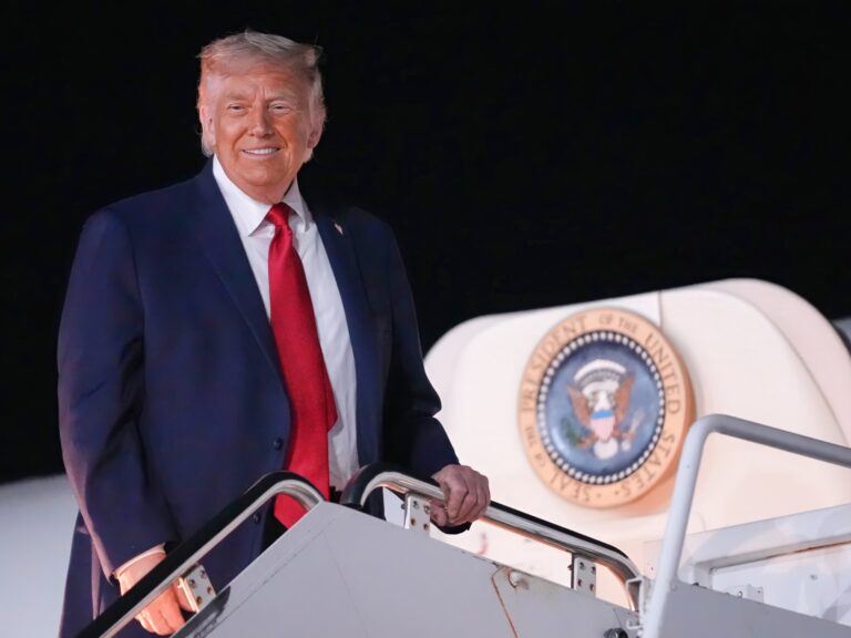 Trump Declares US in ‘Final Throes’ of Iran Deal; Hormuz Strait Set to ...