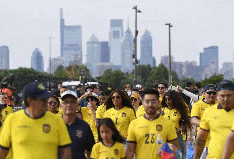 Ecuadorian World Cup Fans Takeover Philly’s Rocky Steps – MILLENNIUM ...